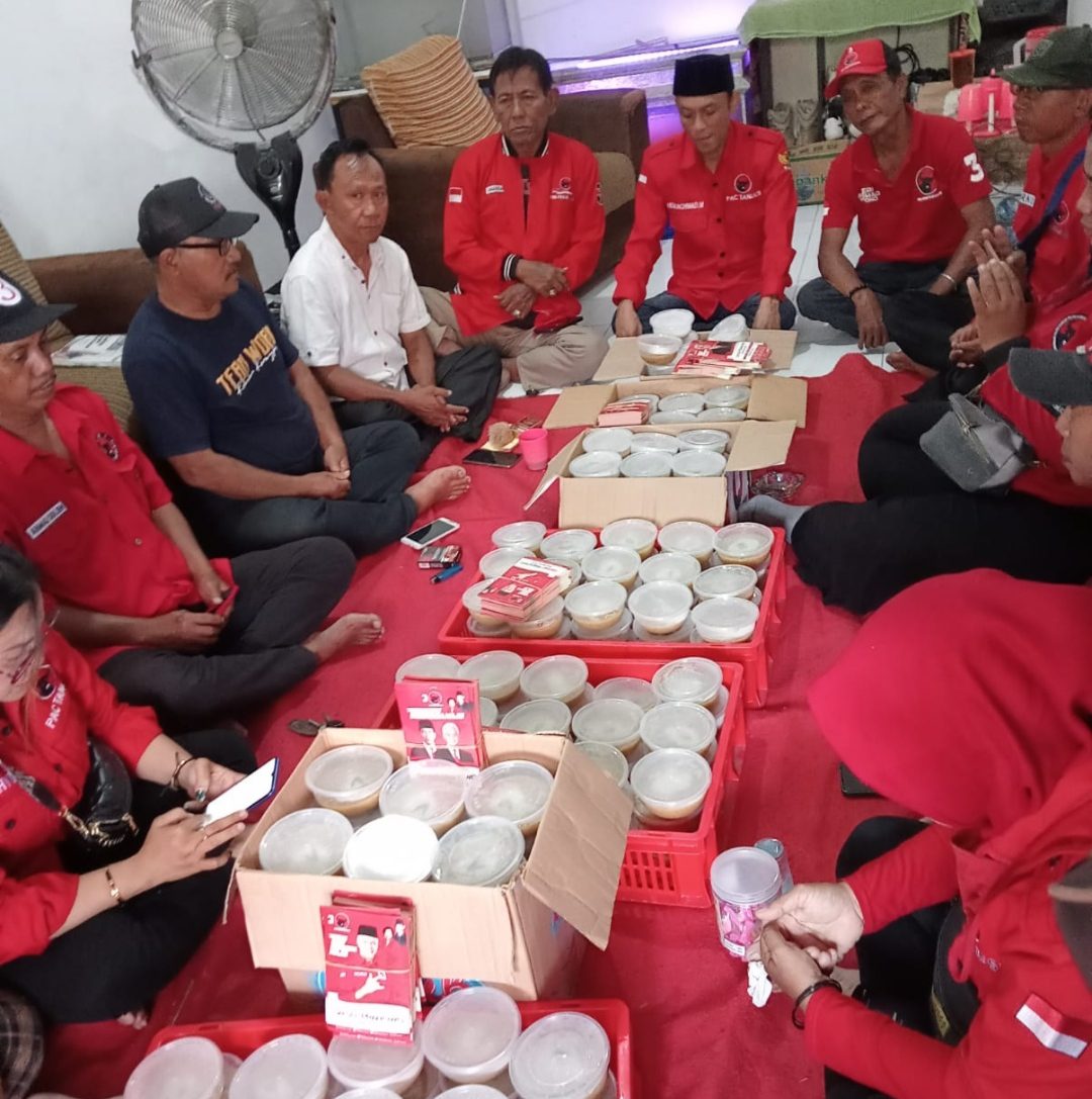 Wujud Rasa Syukur HUT RI ke-78, Heri Achmad Wiyono Bagikan Sticker dan ...